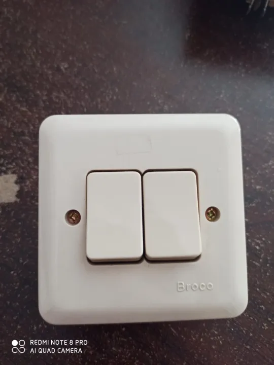 Broco Saklar Lampu On Off 2 Tombol Switch SNI,Cetekan lampu | Lazada ...