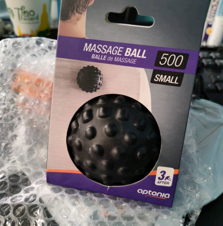 Aptonia Massage Ball ลูกบอลนวดตัวหลังออกกำลังกาย ดีไซน์ขนาดกะทัดรัด ...