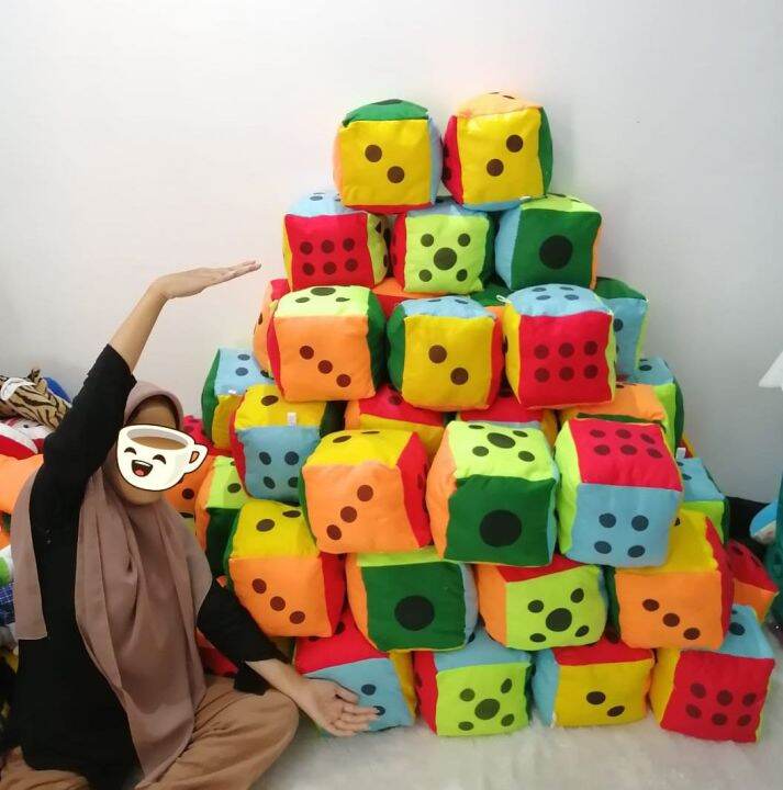 Dadu Flanel | Dadu Ular Tangga Jumbo | Dadu Bantal UKURAN 20X20 10X10 ...