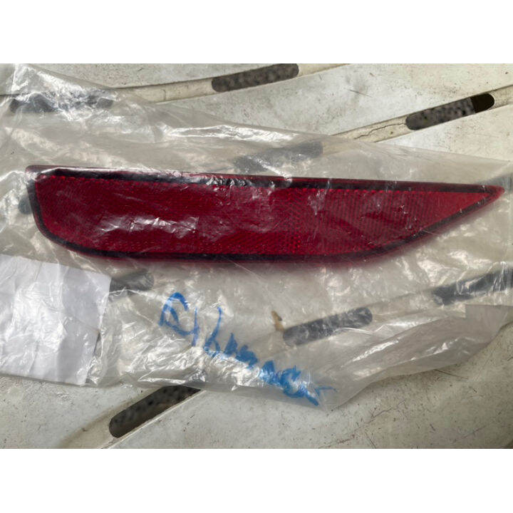 Mitsubishi Xpander 2018-2019 Genuine Rear Bumper Reflector | Lazada PH