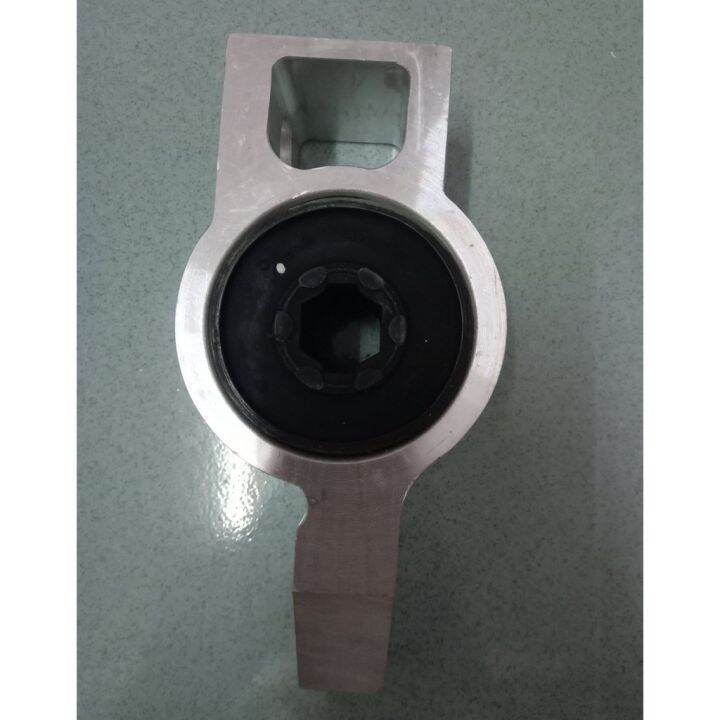 1K0199232 ORIGINAL LOWER ARM BUSH WITH BRACKET RH VOLKSWAGEN GOLF MK5 ...