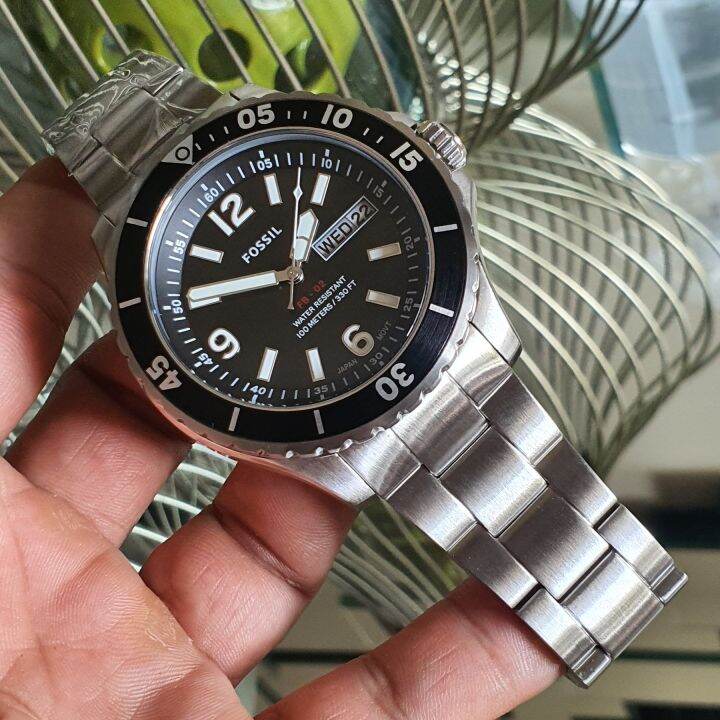 Fossil Three-Hand Date Black Dial Silver Tone Stainless Steel Watch ...