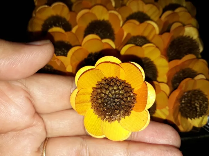 10 Pcs. Sunflower Pang design sa mga souvenirs or General Craft ...