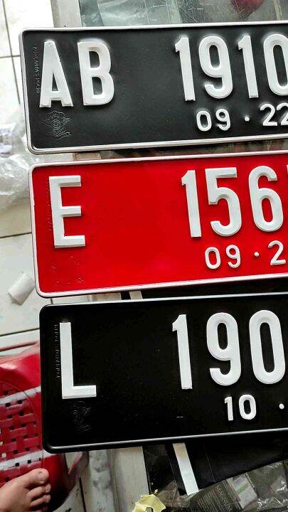 plat merah plat nomor mobil satuan atau setengah | Lazada Indonesia