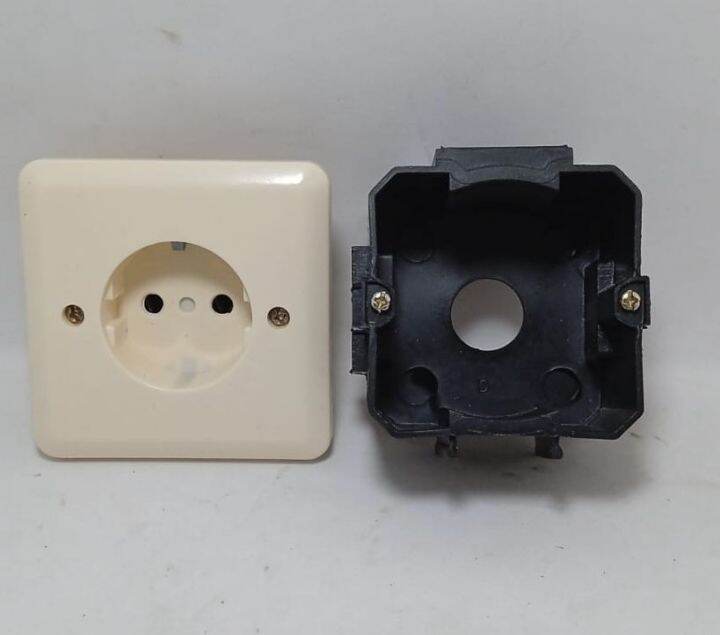 Paket Stop Kontak + Inbowdus Kotak Hitam / IB Stop Kontak Tanam Tembok / StopKontak / IB ...