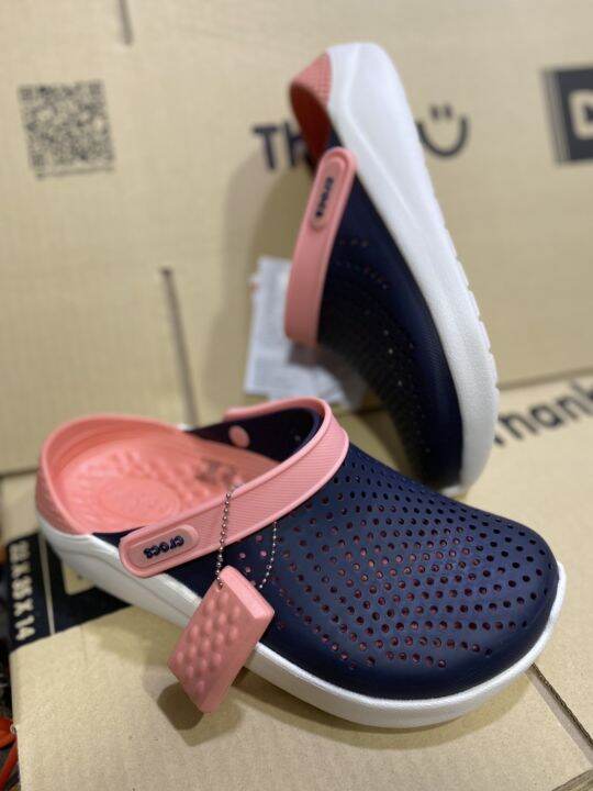 รองเท้าแตะ Crocs Lite Ride ผลิตจากยางอย่างดีนิ่มเบาไม่ลื่นใส่สะอาดเท้า ...