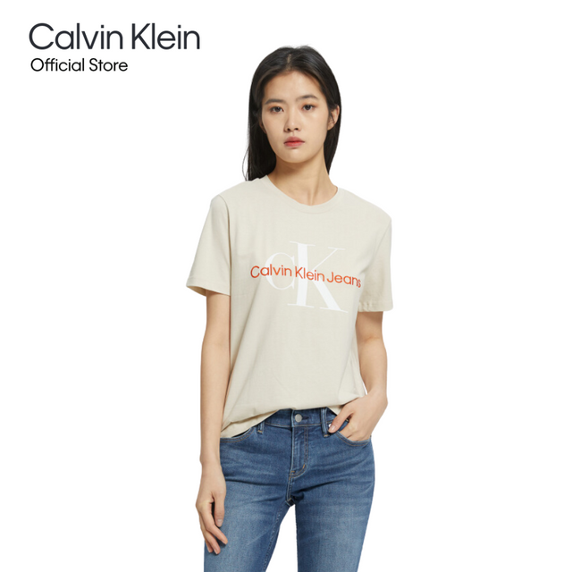 CALVIN KLEIN เสื้อยืดผู้หญิง ทรง Regular รุ่น J218885 ACF - สีเบจ | Lazada.co.th