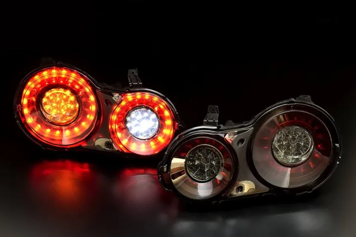 Nissan GT-R gtr r35 gtr35 gtr r 35 valenti led tail light lamp bar ...