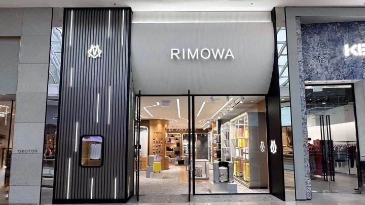 The Rimowa Original luggage series is one of the most iconic luggage ...