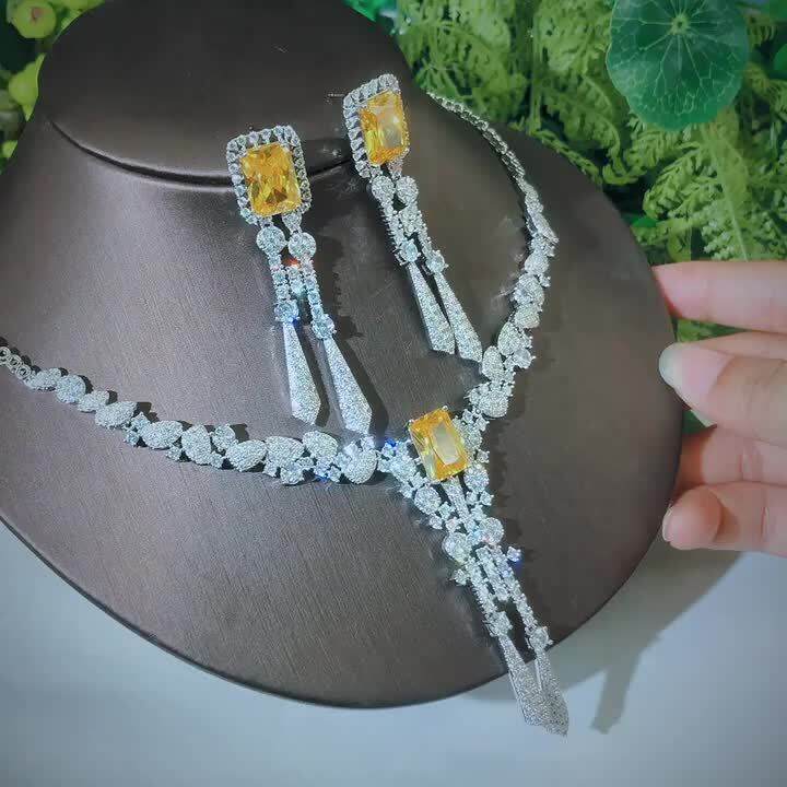 CWWZircons หรูหราสีเหลือง CZ หินห้อยวางยาวพู่แต่งงานต่างหูสร้อยคอบิ๊กดูไบชุดเจ้าสาวชุด ...