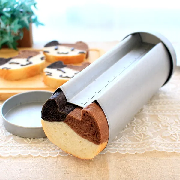 Japan CakeLand cute cat toast bread mold in stock Bakery mold attached ...