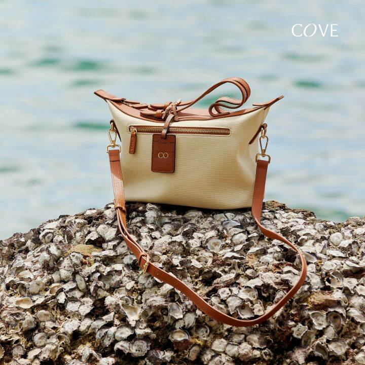 COVE Mini Crossbody Bag กระเป๋าสะพายข้าง กระเป๋าถือ Everyday bag ผ้าแคน ...