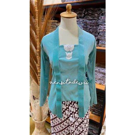 [1 Set] Kebaya + Jarik Instan / Kebaya Kutubaru Bludru, Nuansa Hijau ...