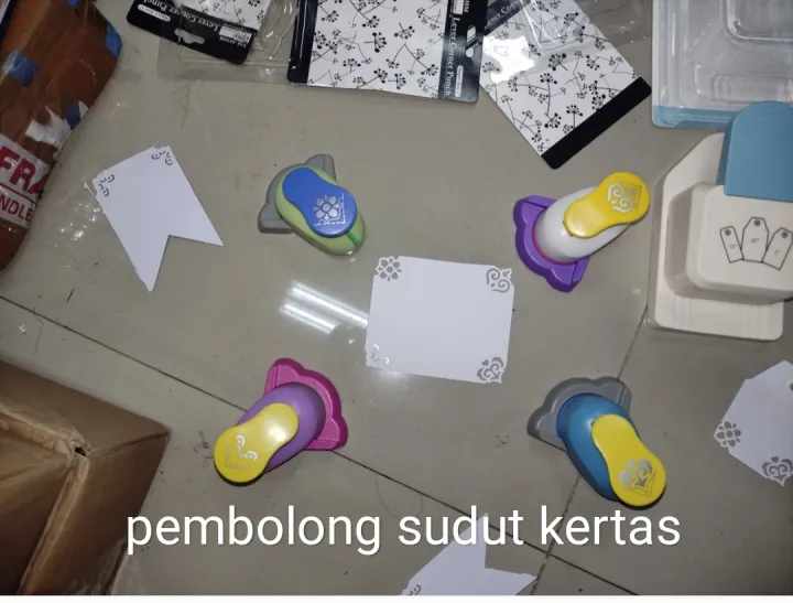 pembolong sudut kertas fancy satuan ada 4 varian | Lazada Indonesia