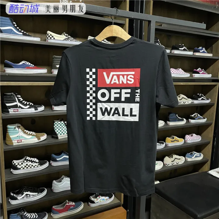 VANS ผู้ชายและผู้หญิงสีดำแขนสั้นกลับโลโก้พิมพ์กีฬาลำลองเสื้อยืด ...