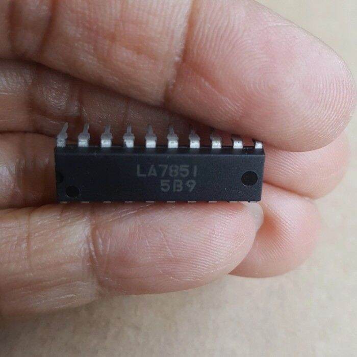IC LA7851 20pin / IC LA 7851 20 pin CRT Display Synchronization Deflec ...