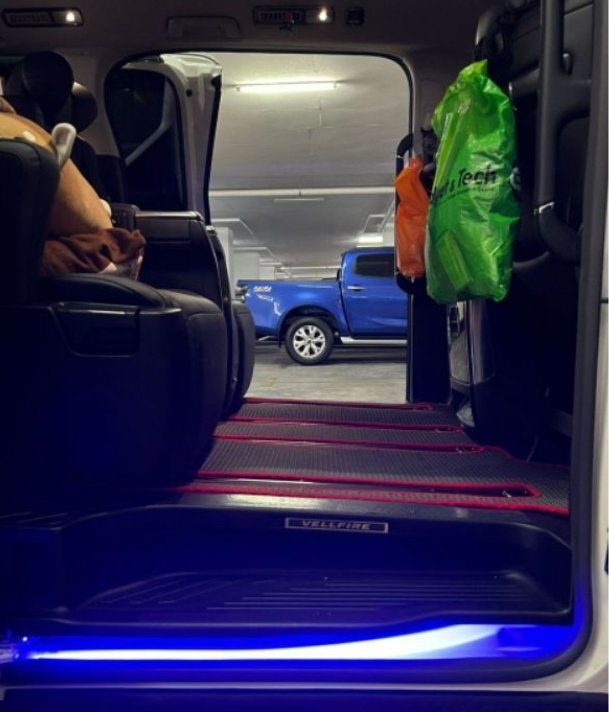 Toyota Alphard Mid Door side step led Light | Lazada