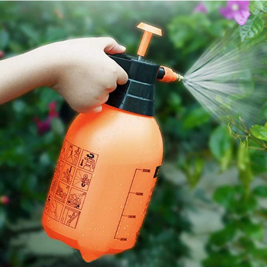 Garden Pressure Sprayer 2-Liter Pump Water Sprayer Bottle Portable One ...