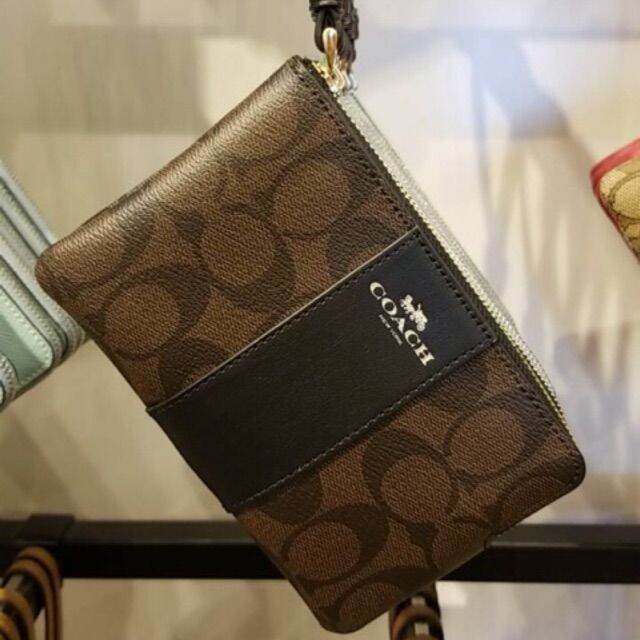 พร้อมส่ง แท้ % New Coach คล้องมือ 1 ซิป S CORNER ZIP WRISTLET IN ...