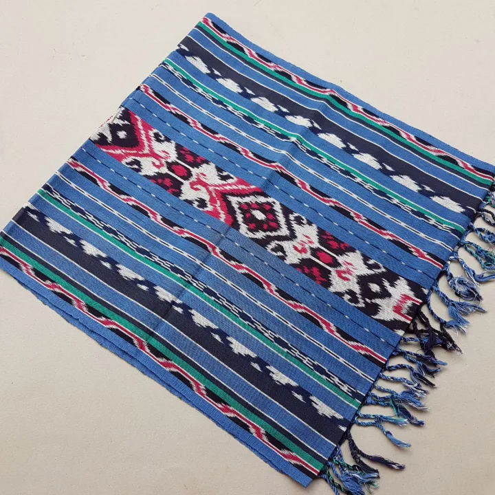 Selendang Tenun Motif Bentenan Sulawesi Biru Benhur SLd-002 | Lazada ...