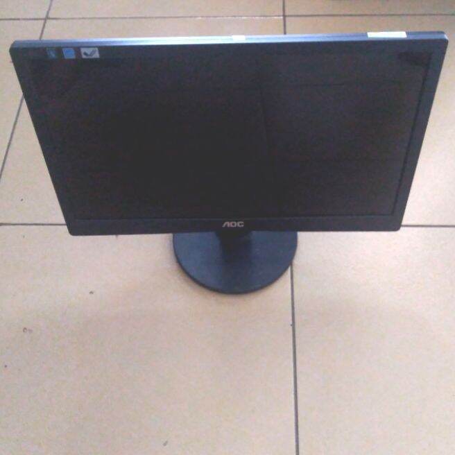 Monitor LED 15 inch Minus white spot di ujung layar. | Lazada Indonesia