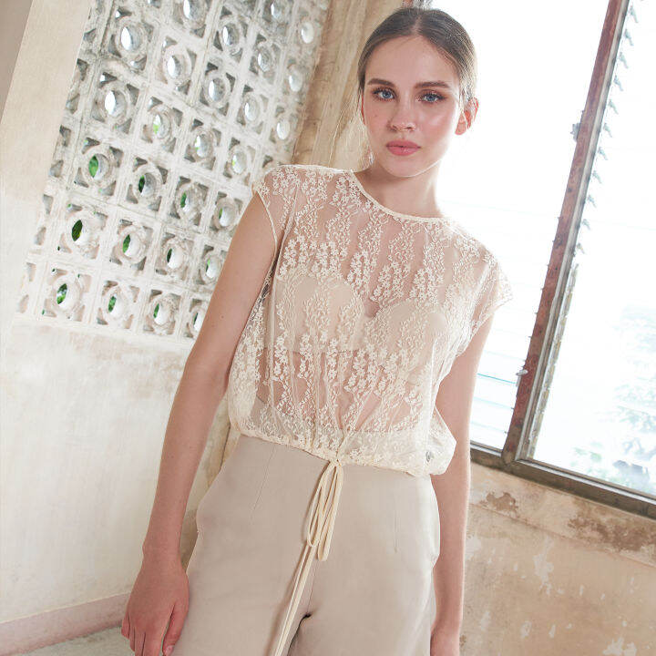 VANNSTOFF Nerine Blouse เสื้อลูกไม้รูดไส้ไก่จั๊มเอว | Lazada.co.th