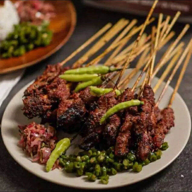 *Non Halal* Sate Babi Bawah Pohon Frozen (Vacuum Packed), Rasa Sate ...