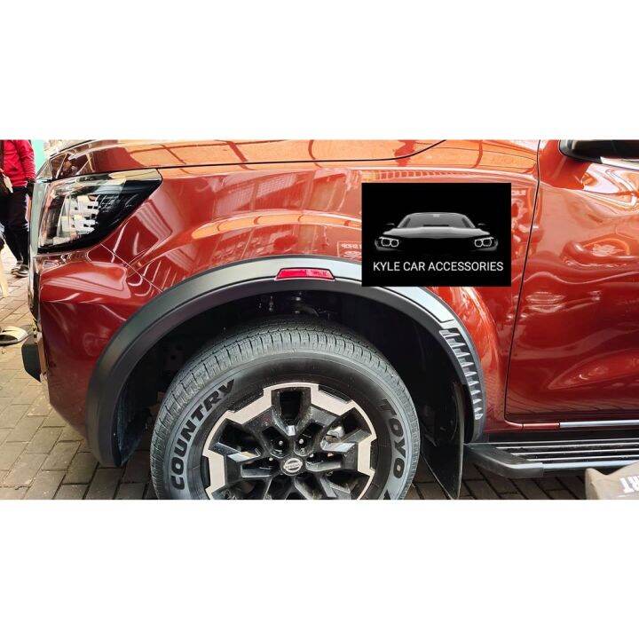 Navara CALIBRE VE EL&VL 2021 Slim Fender flares with reflector easy to ...