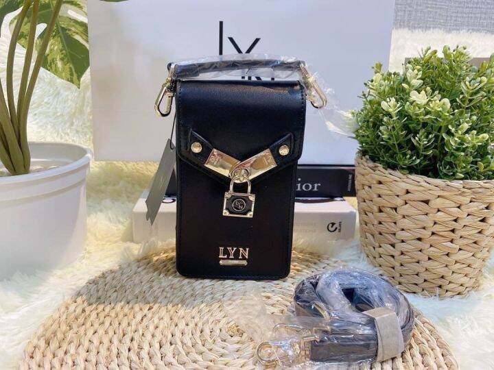 NEW LYN MINI CROSSBODY BAG กระเป๋าสะพายข้าง กระเป๋าสะพายไหล่ กระเป๋าใส่ ...