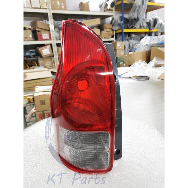TOYOTA AVANZA F652 2012 YEAR TAIL LAMP / TAIL LIGHT / BELAKANG LAMPU ...