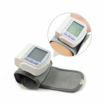Alat Tes Tekanan Tensi Darah Digital Tensimeter Otomatis Blood Pressure ...