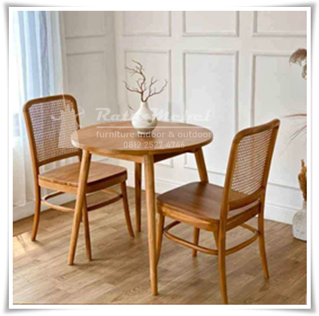 Set meja makan cafe kayu jati / kursi makan cafe / meja cafe k2 meja bulat kursi rotan | Lazada ...