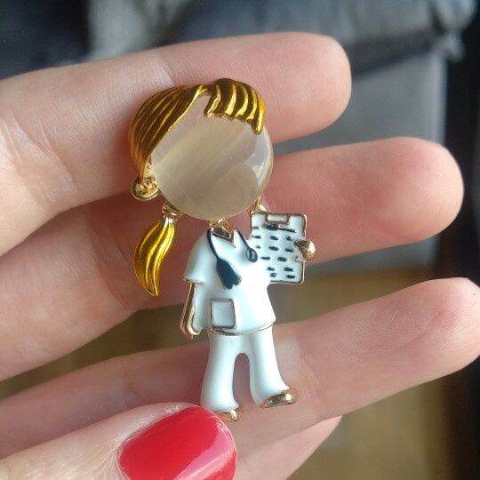 Creative Design Male Female Doctors Brooches Medical Pin Nurse Brooch ...