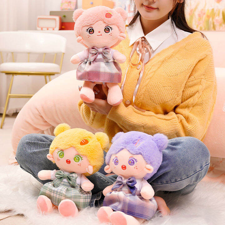 Microgood ตุ๊กตาตุ๊กตาของเล่นน่ารักแต่งตัวนอนมาพร้อมกับสก์ท็อปเครื่องประดับที่เดินทางมาพักผ่อน ...