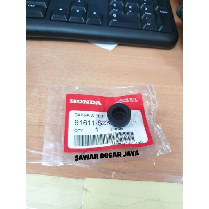 Karet Cap Cover Tutup Baut Batang Arm Wiper Depan Mobil Honda Brio ...