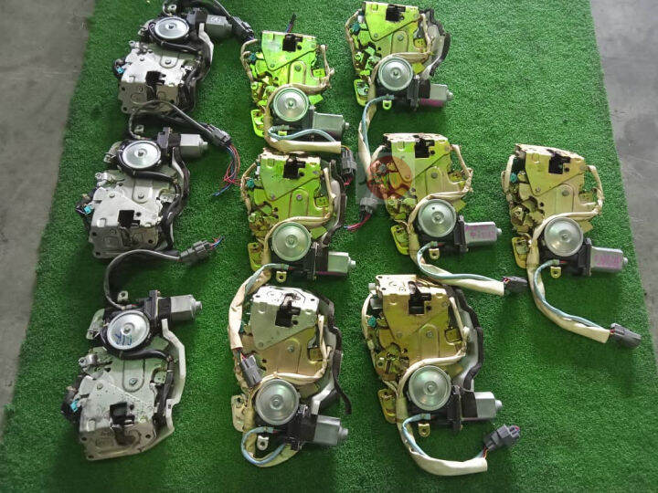 Toyota Estima ACR30 Rear Right/Left Center Door Vacuum Lock Motor (JDM ...
