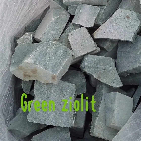 Batu ziolit ziolite hijau 1 kg / green ziolit / filter kolam | Lazada ...