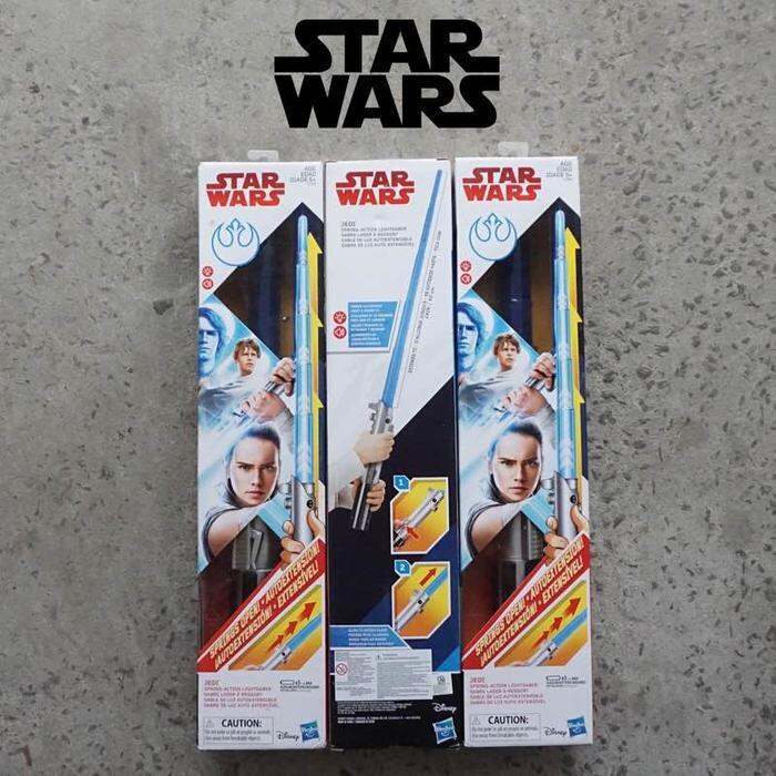 Star Wars - REY Spring Action Electronic Lightsaber / Automatic ...