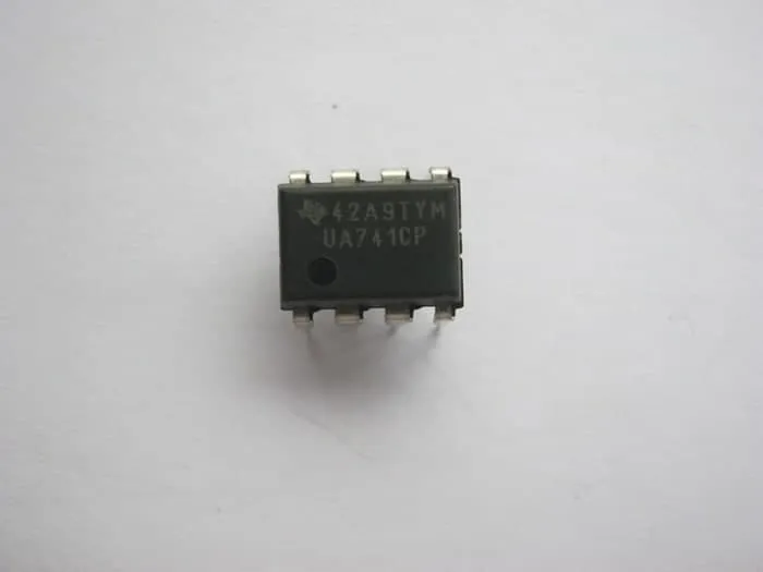 IC Op-Amp LM741 / IC LM741 / LM741 / LM 741 / UA741 / UA 741 / 741 | Lazada Indonesia