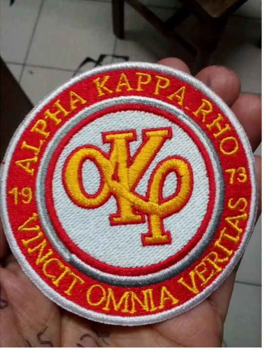 akp skeptron alpha kappa rho akhro 1973 Vincit Omnia Veritas 3 inches ...