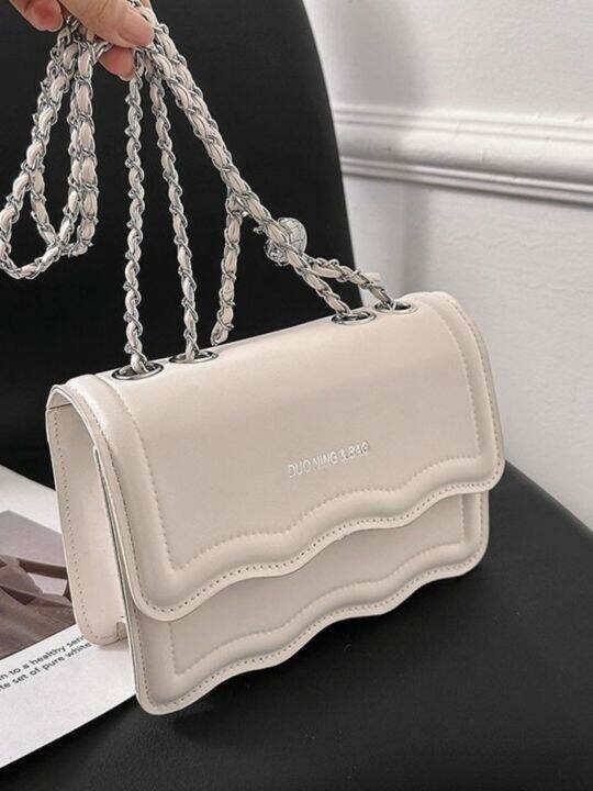 VEIKA กระเป๋าสะพายข้างผู้หญิง กระเป๋าแฟชั่น2023 ใหม่กระเป๋าสี่เหลี่ยม ...