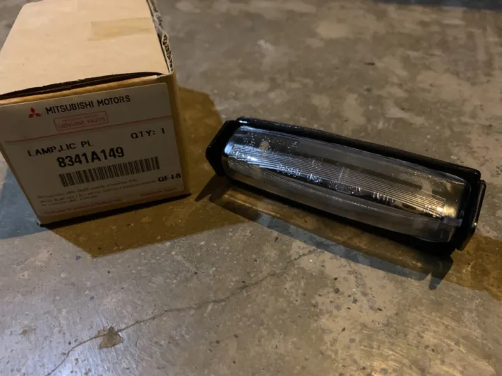 Mitsubishi Montero 2008 - 2019 License Plate Lamp - 8341A149 | Lazada PH