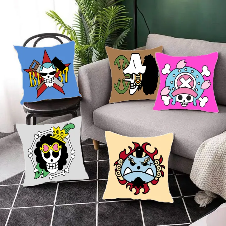 bantal sofa logo one piece,bantal anime.crew topi jerami ukuran 40x40 ...