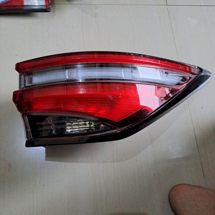 Stoplamp Stop Lamp Lampu Belakang Toyota Fortuner VRZ Kanan 2021 ...