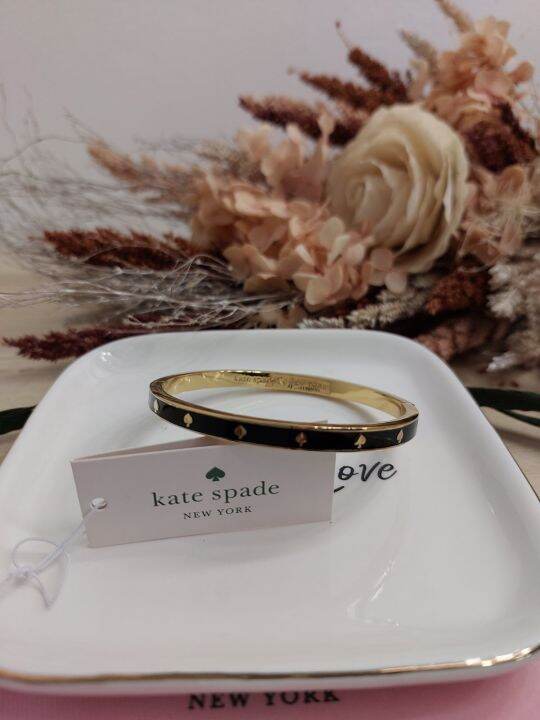 Kate Spade Spot The Spade Enamel Hinged Bangle | Lazada PH