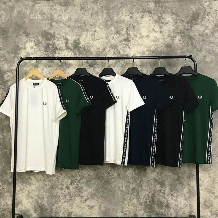 FRED PERRY FP เสื้อยืดแขนสั้นผ้าคอตตอนพิมพ์ลายเสื้อยืดแขนสั้นผ้าคอตตอน ...