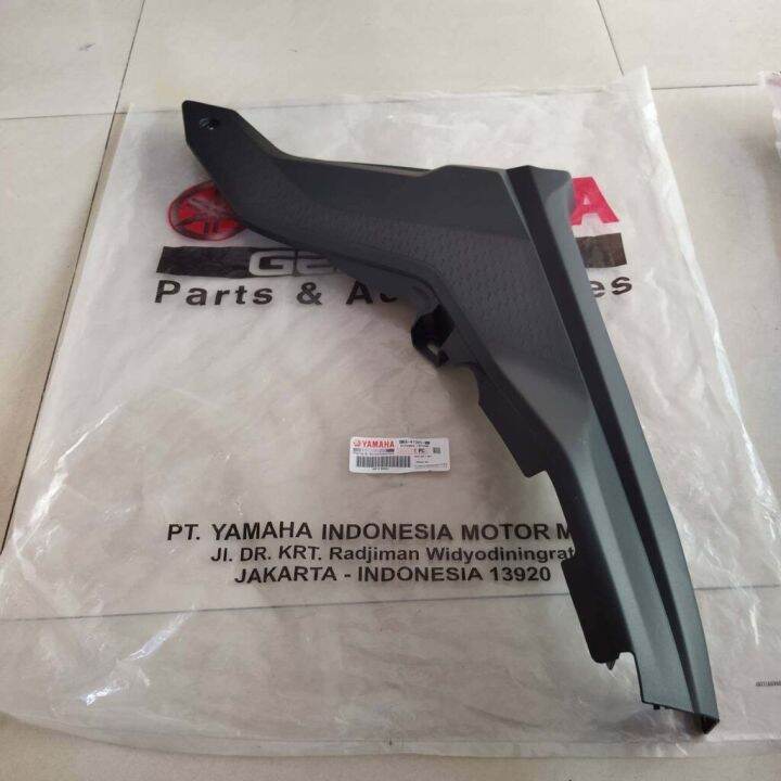 BK6-F1721-00 ฝาข้างขวาสีดำ R YZF155 R15 ALL NEW อะไหล่แท้ YAMAHA ...