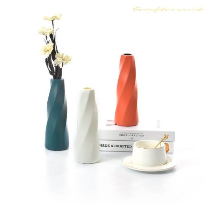 Vas Bunga Plastik Model Spiral | Lazada Indonesia