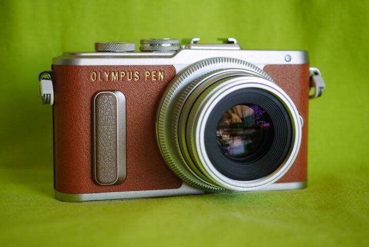 Olympus Pen E-PL8 Mirrorless Digital Wi-Fi Camera Brown with 35mm f1.6 ...