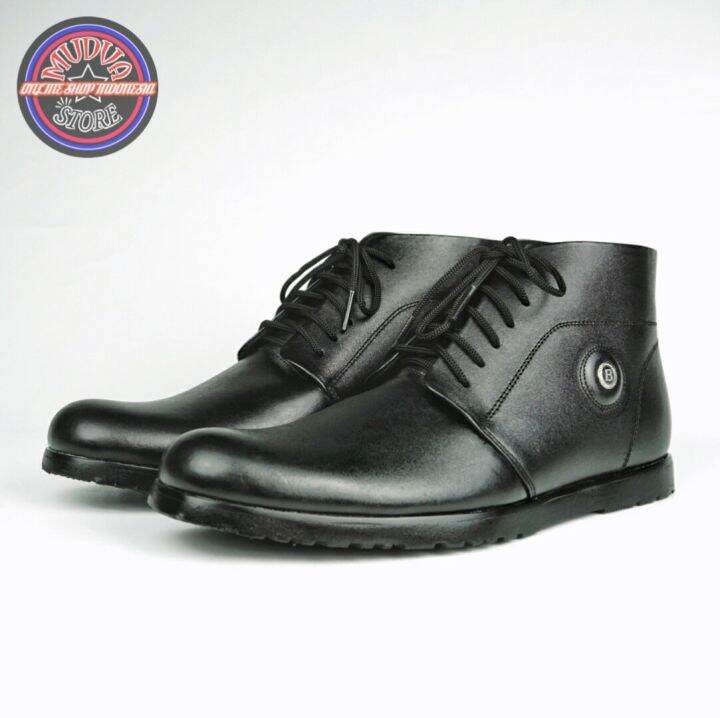 Sepatu Boots Pria Tali 6 Hole Model Formal dan Casual Santai Bahan 100% ...